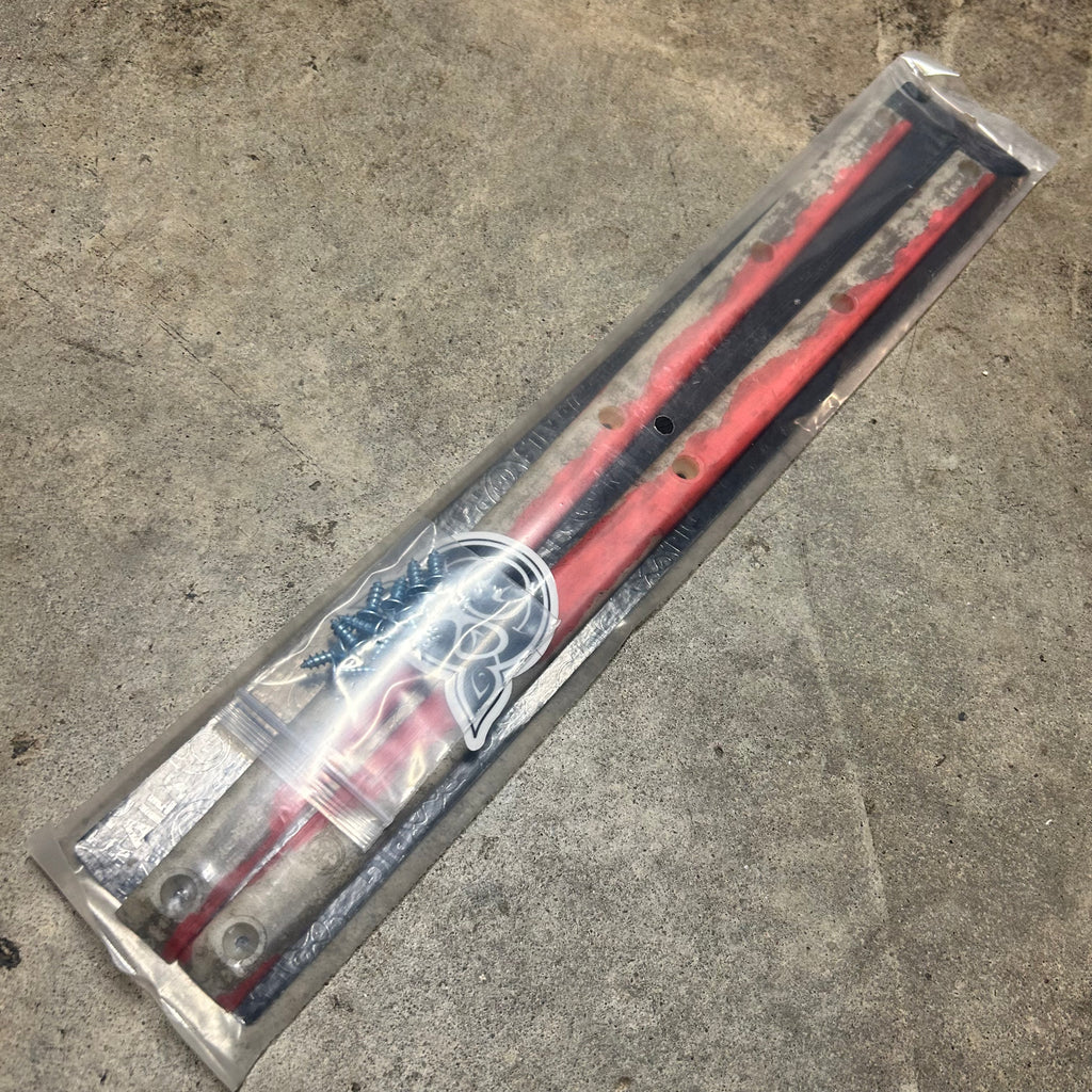 PIG RED CURB RAILS – 3rd Lair