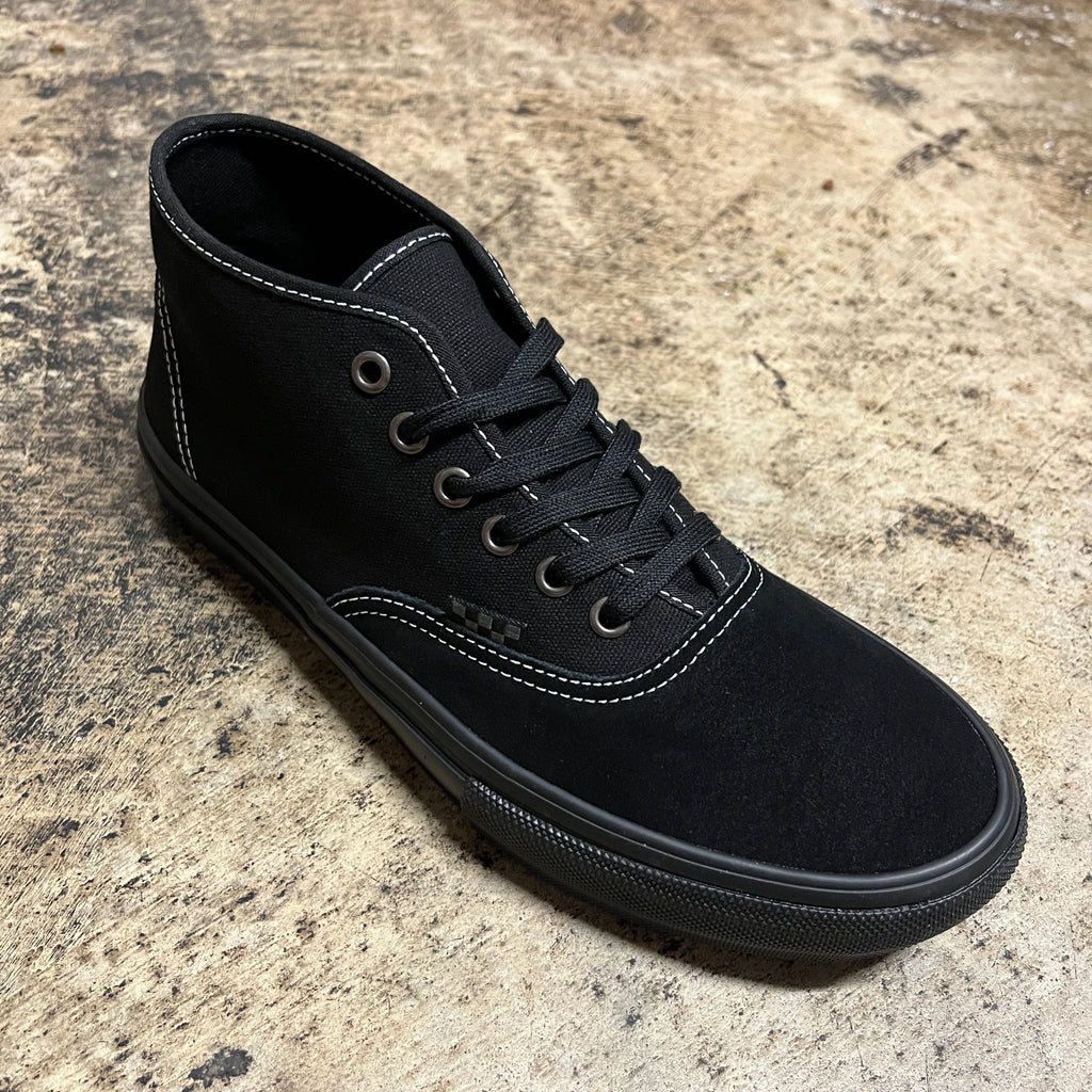 VANS SKATE AUTHENTIC MID (BLACKOUT) – 3rd Lair